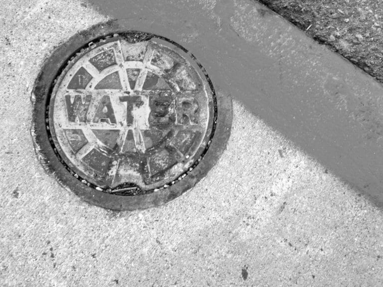 Warning Signs of a Clogged Sewer Line - Flood Brothers Plumbing